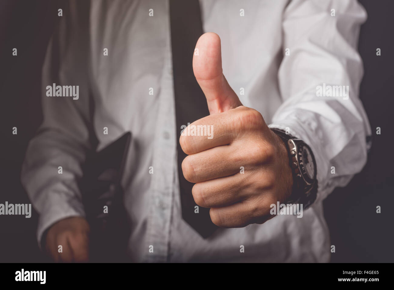 Daumen Hoch Zustimmung Stockfotos und -bilder Kaufen - Alamy