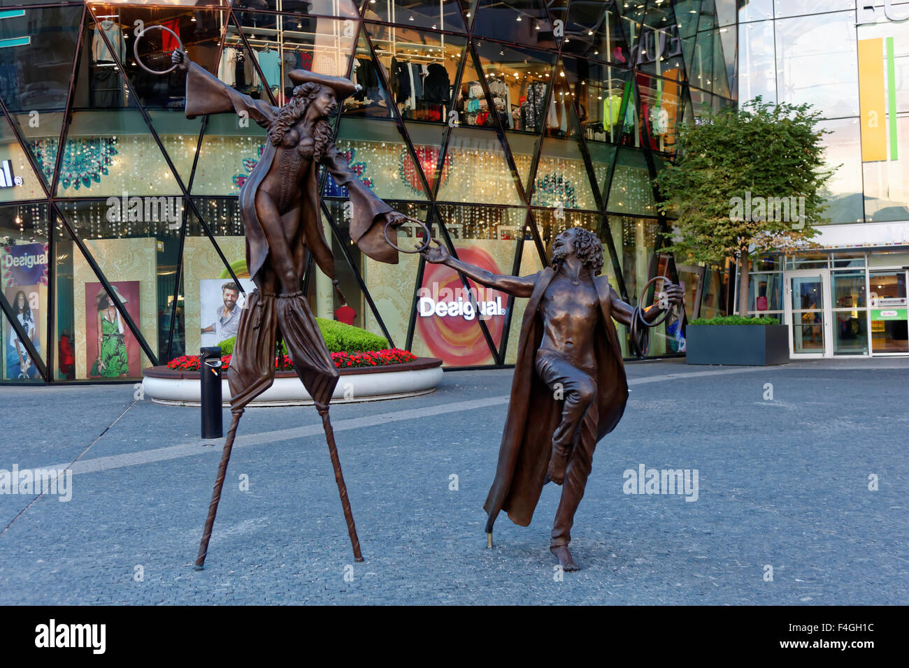 Bratislava eurovea -Fotos und -Bildmaterial in hoher Auflösung – Alamy Bratislava eurovea -Fotos und -Bildmaterial in hoher Auflösung – Alamy