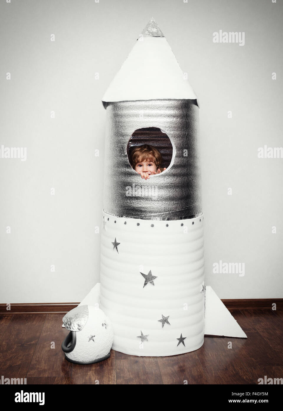 Astronaut costume -Fotos und -Bildmaterial in hoher Auflösung – Alamy