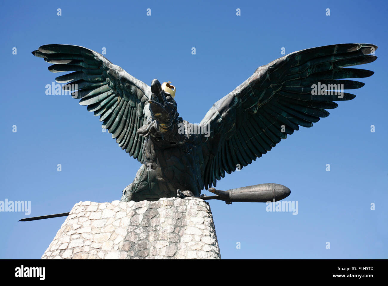 Mythischer turul vogel -Fotos und -Bildmaterial in hoher Auflösung – Alamy