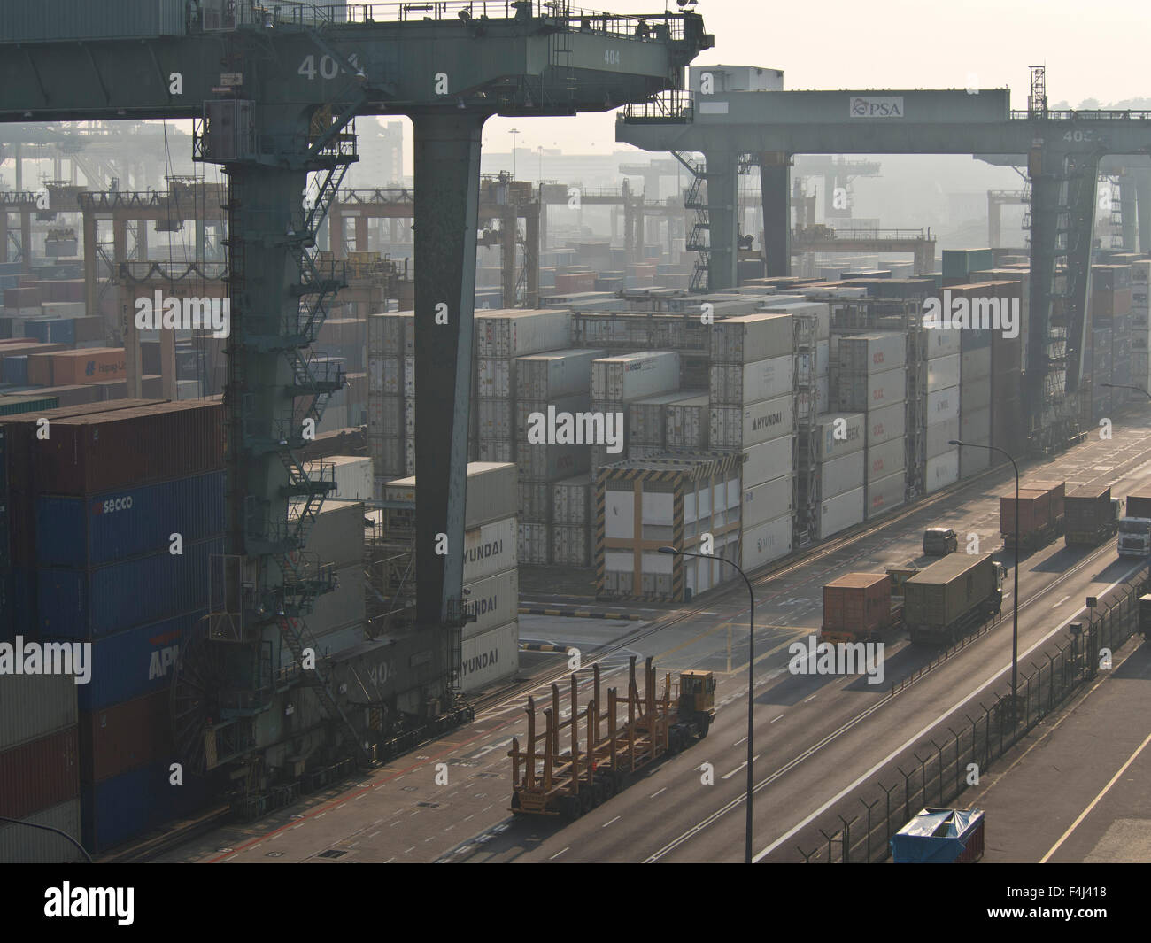 Hafen von Singapur Container Cargo-terminal, geführt von PSA, einer der ...