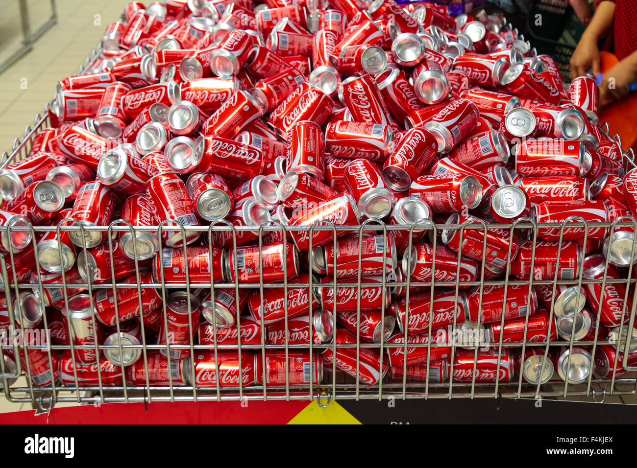Cola rack -Fotos und -Bildmaterial in hoher Auflösung – Alamy