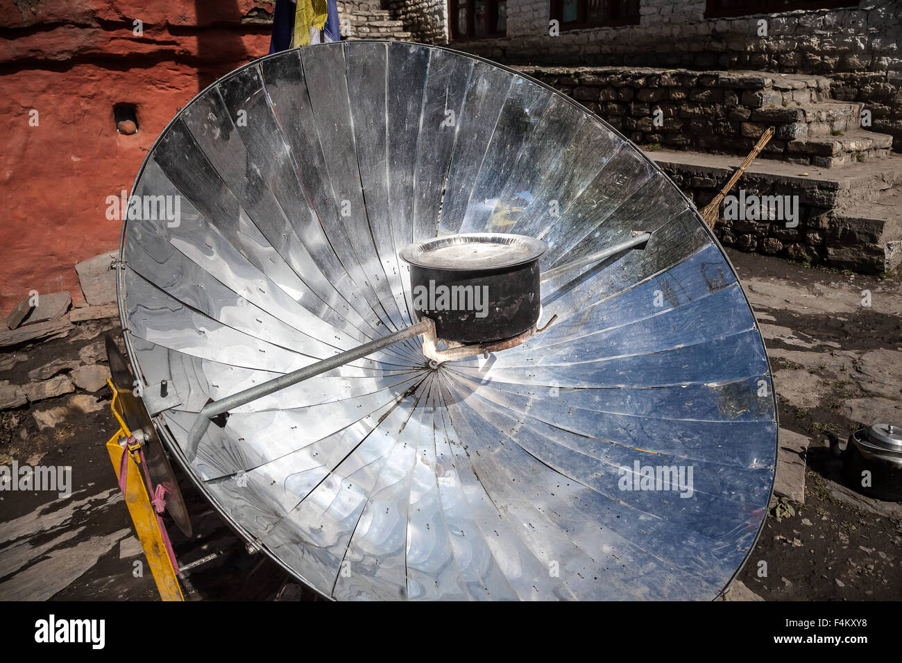 Solar kettle -Fotos und -Bildmaterial in hoher Auflösung – Alamy