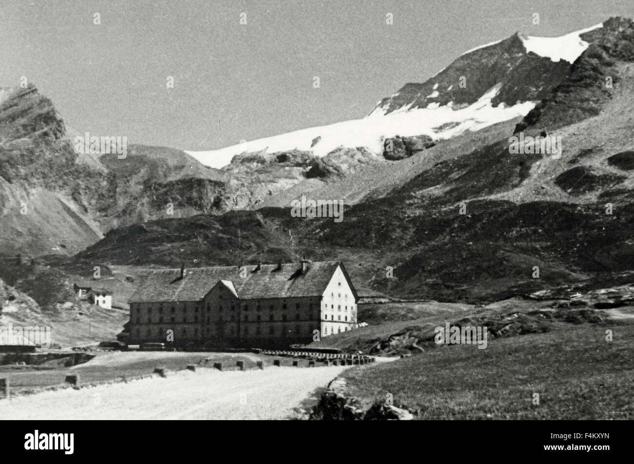 Simplon Pass Mit Hospiz Stockfotos und -bilder Kaufen - Alamy