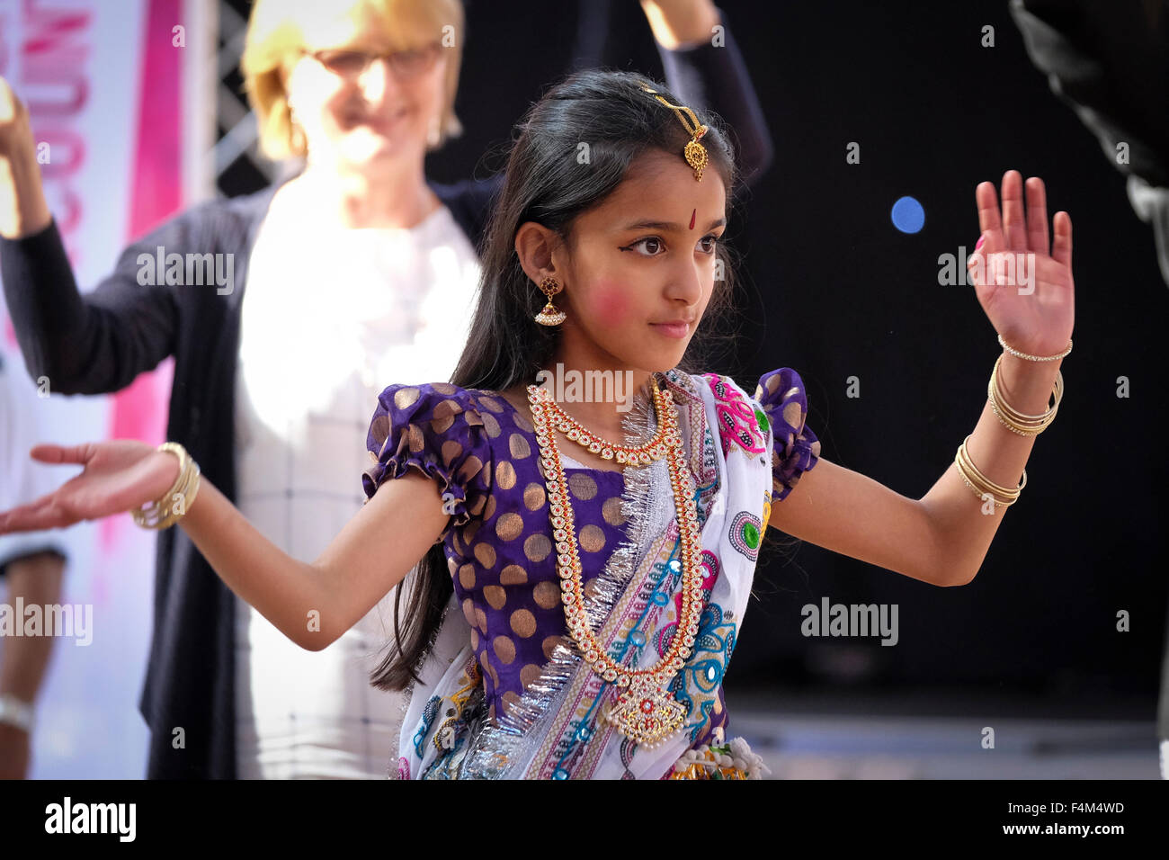 Indische Tracht Stockfotos Und Bilder Kaufen Alamy 6162
