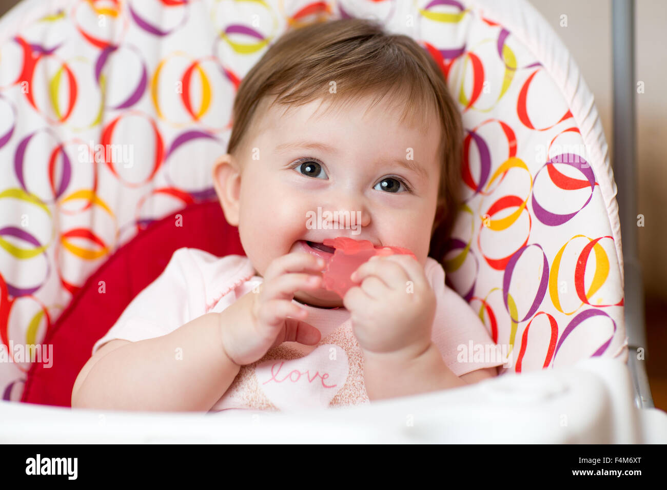 Teething ring -Fotos und -Bildmaterial in hoher Auflösung – Alamy