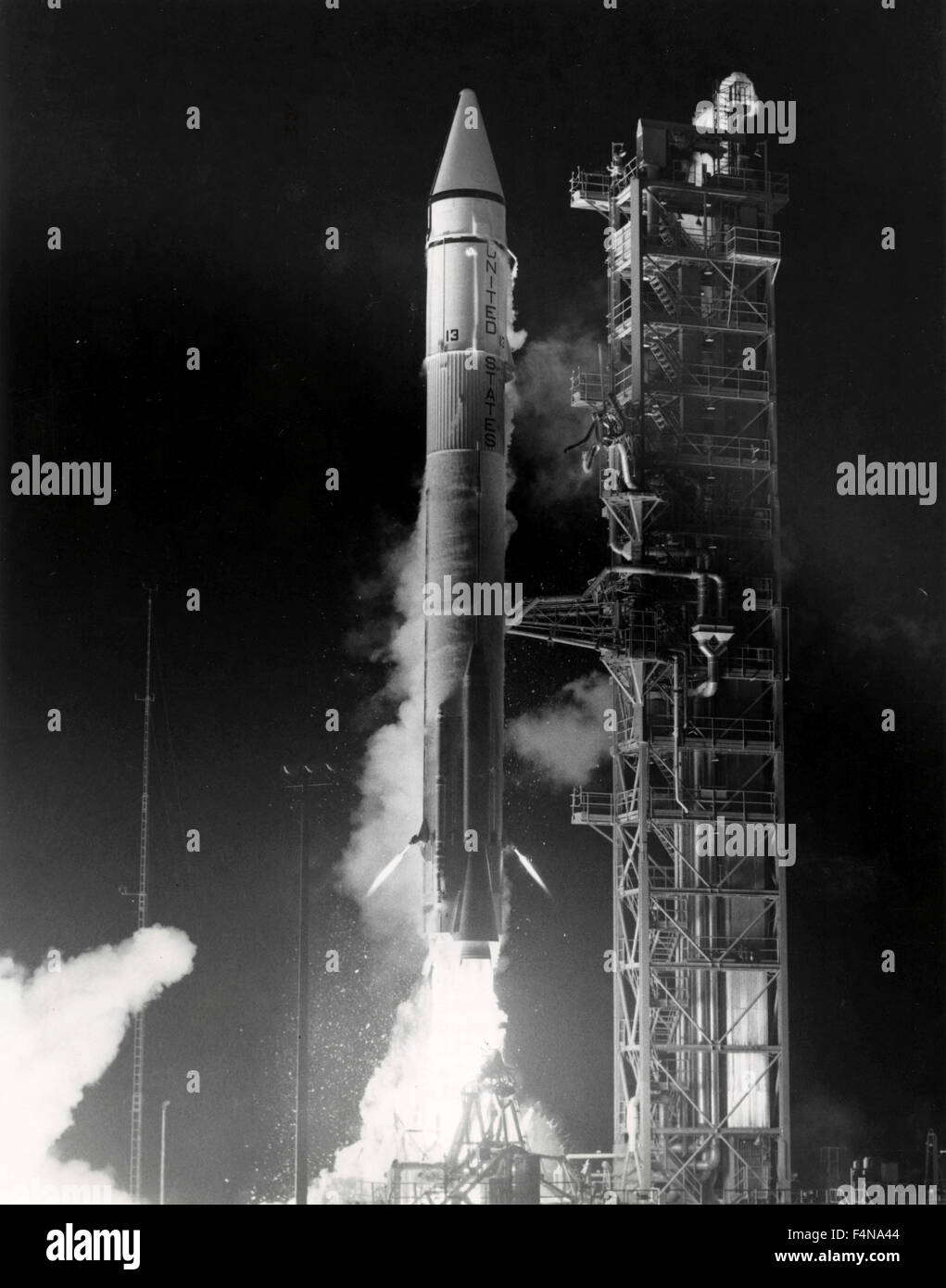 Atlas centaur rocket launch -Fotos und -Bildmaterial in hoher Auflösung ...