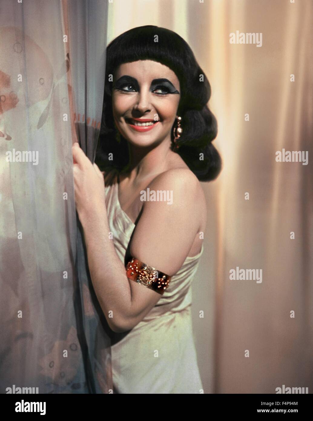 Elizabeth Taylor Cleopatra Stockfotos und -bilder Kaufen - Alamy