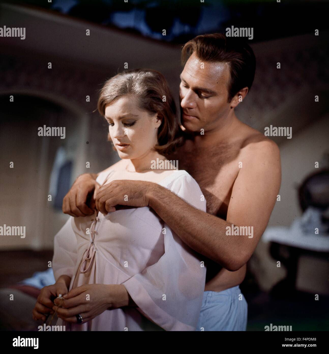 Romy Schneider, Christopher Plummer / Triple Cross 1966 unter der Regie ...