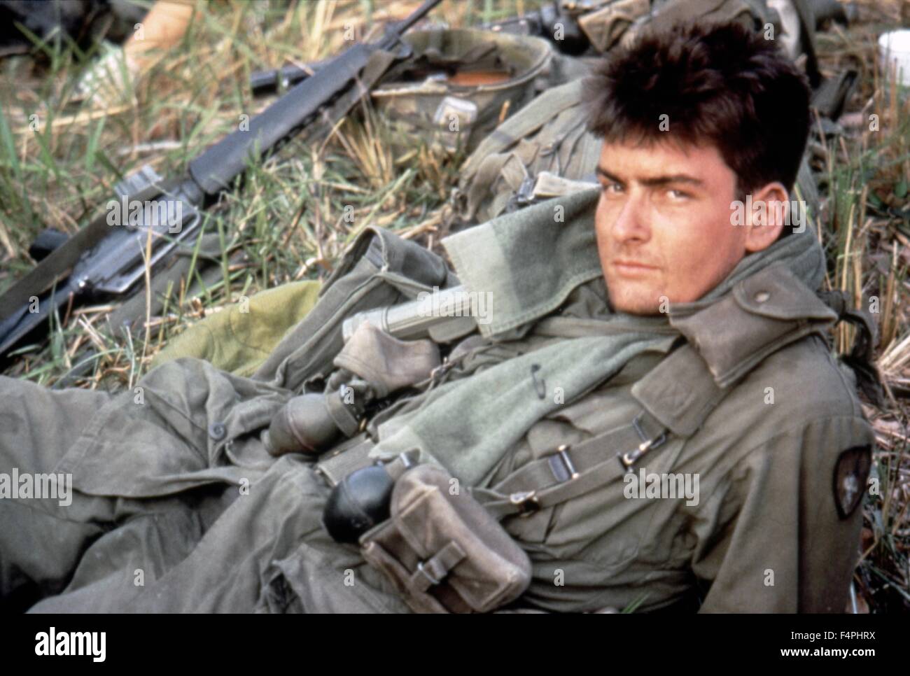 Platoon Charlie Sheen Back To 80s Willem Dafoe & Charlie Sheen In