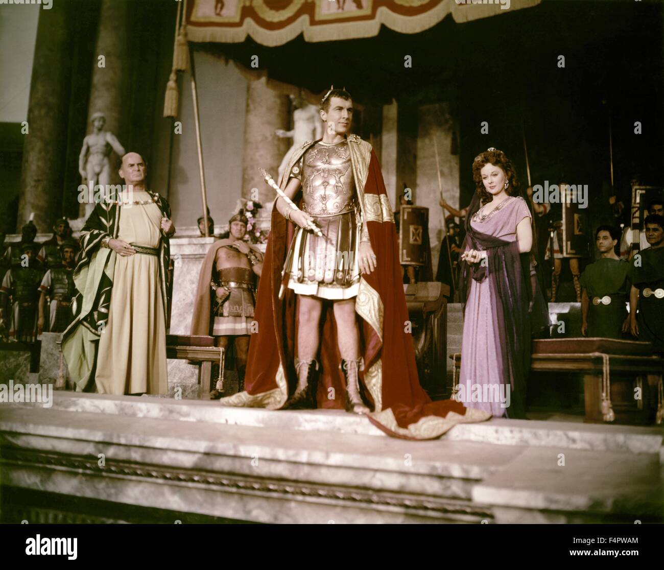 Demetrius and the gladiators 1954 -Fotos und -Bildmaterial in hoher Auflösung – Alamy