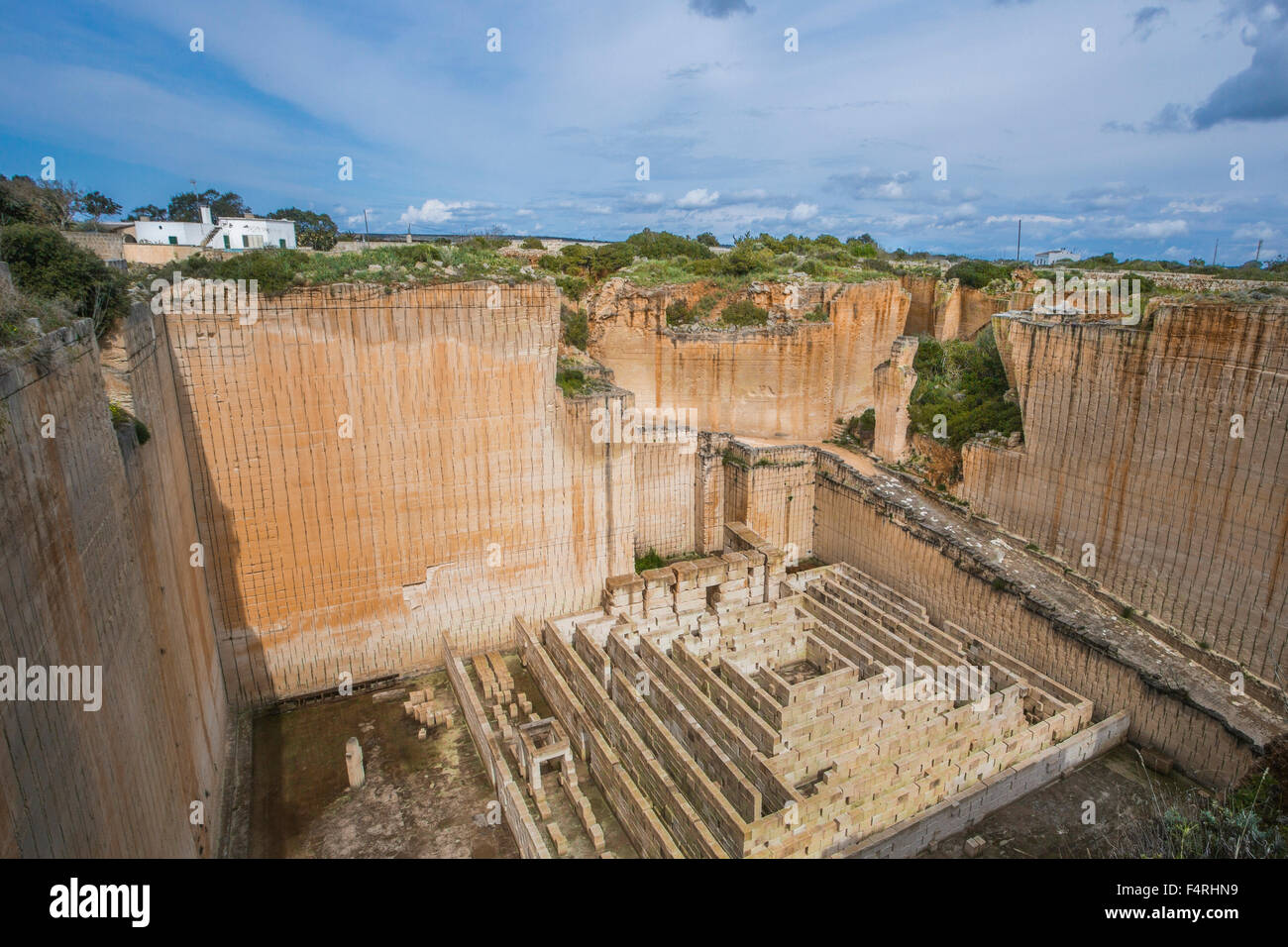 Steinbruch menorca -Fotos und -Bildmaterial in hoher Auflösung – Alamy