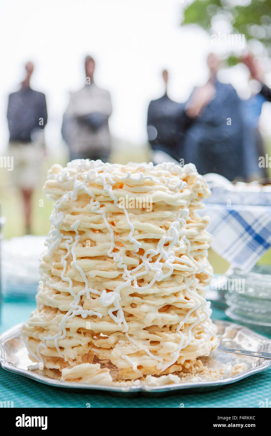 Menschen im hintergrund im hintergrund -Fotos und -Bildmaterial in ...