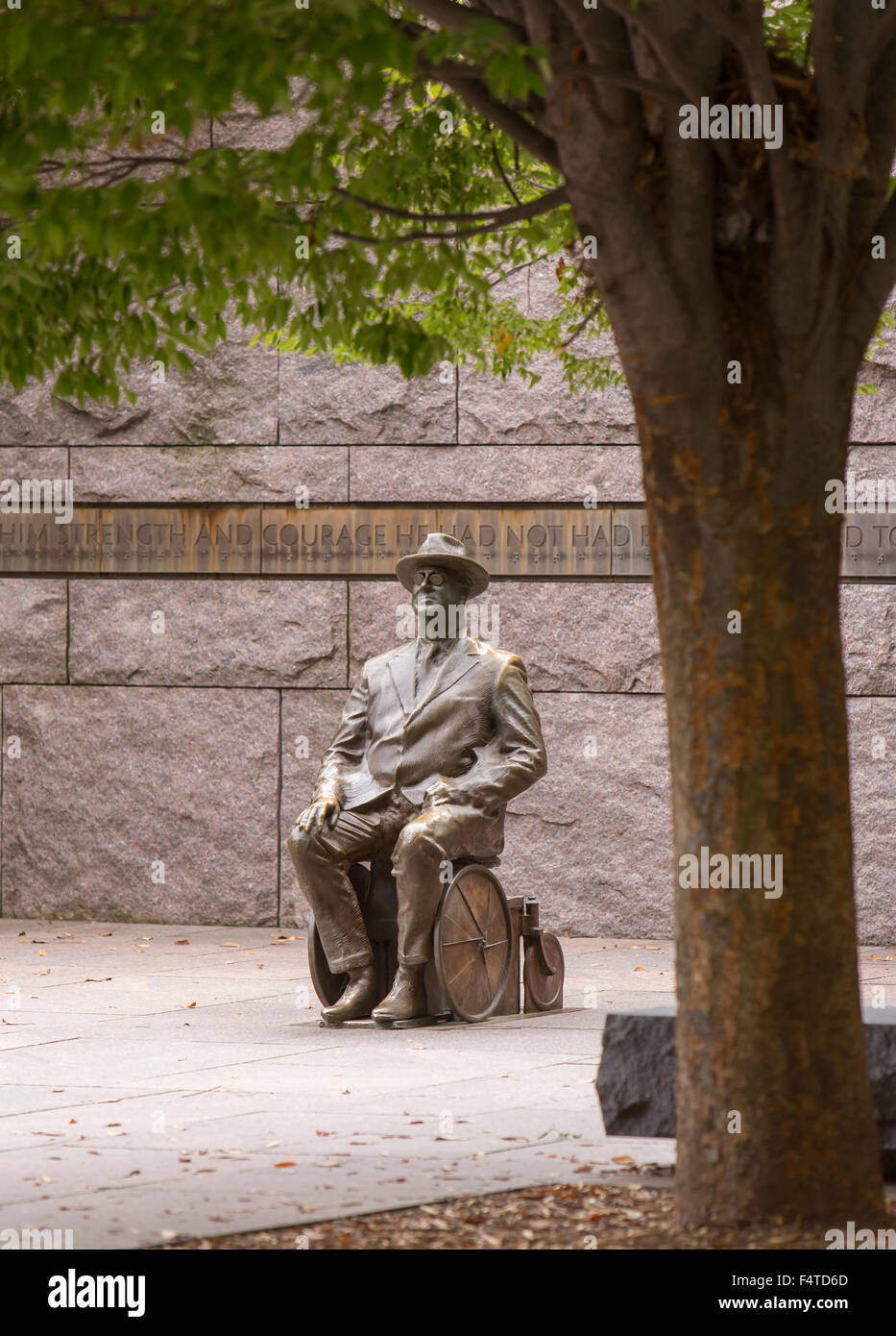 WASHINGTON, DC, USA - Franklin Roosevelt Memorial. Bronzestatue des FDR ...