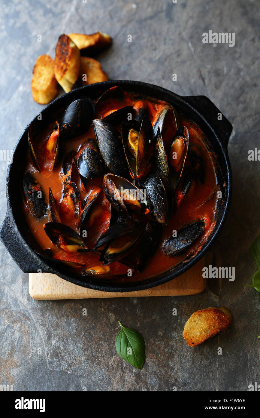 Rote muscheln -Fotos und -Bildmaterial in hoher Auflösung – Alamy