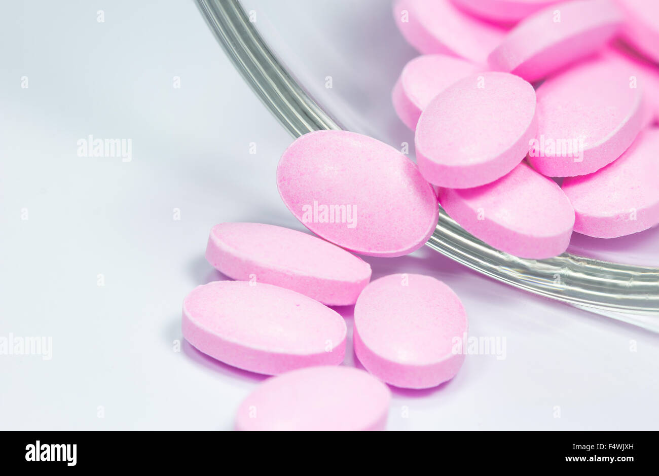 Rosa tabletten was ist das -Fotos und -Bildmaterial in hoher Auflösung ...