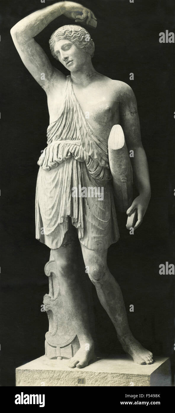 Statua di amazon policleto -Fotos und -Bildmaterial in hoher Auflösung ...