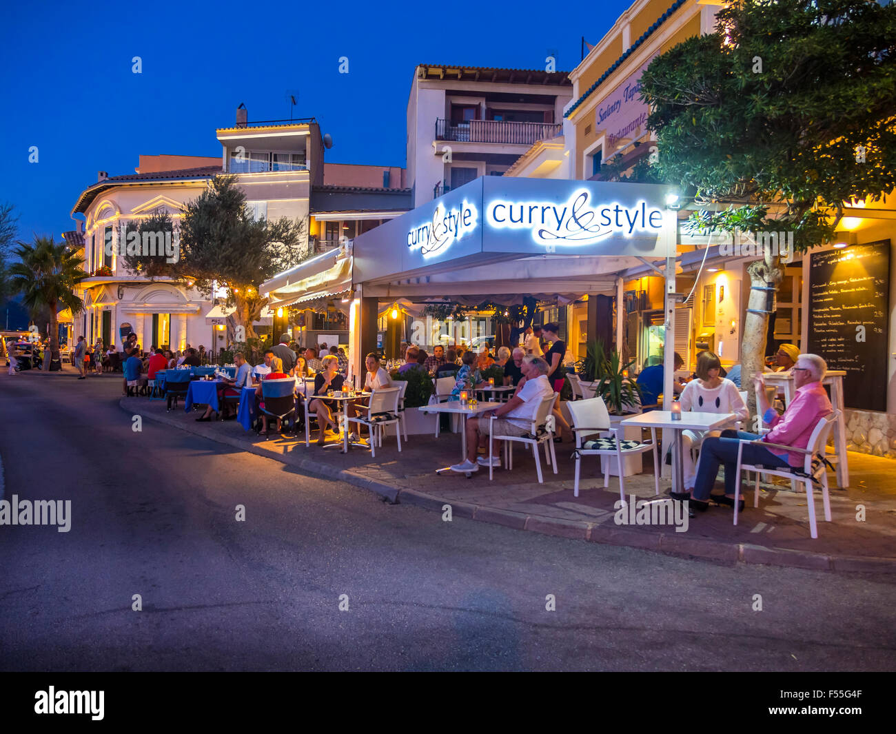 Andratx majorca spain restaurant people -Fotos und -Bildmaterial in ...