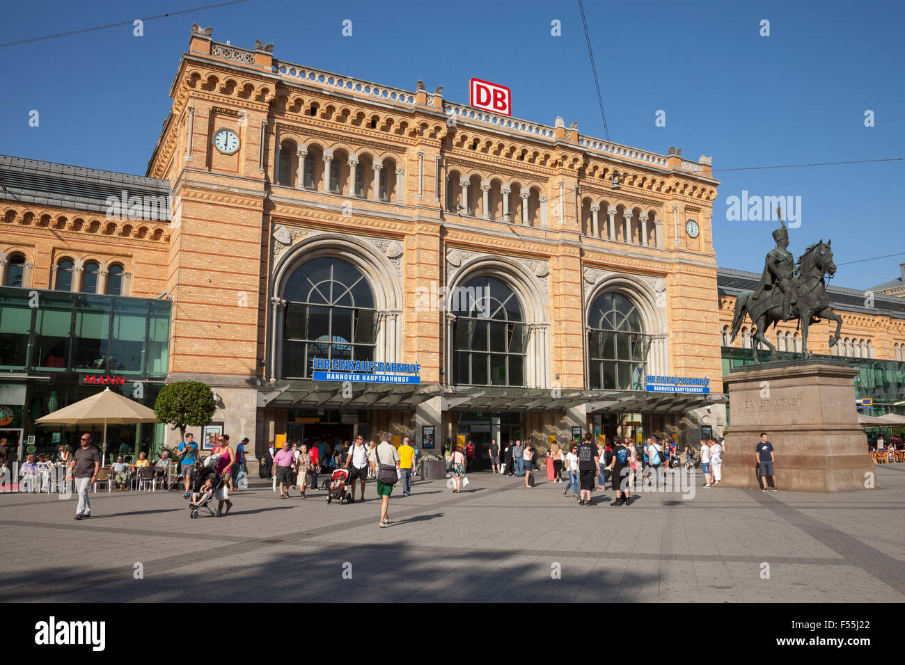 Deutschland, Niedersachsen, Hannover, Hauptbahnhof Stockfotografie - Alamy