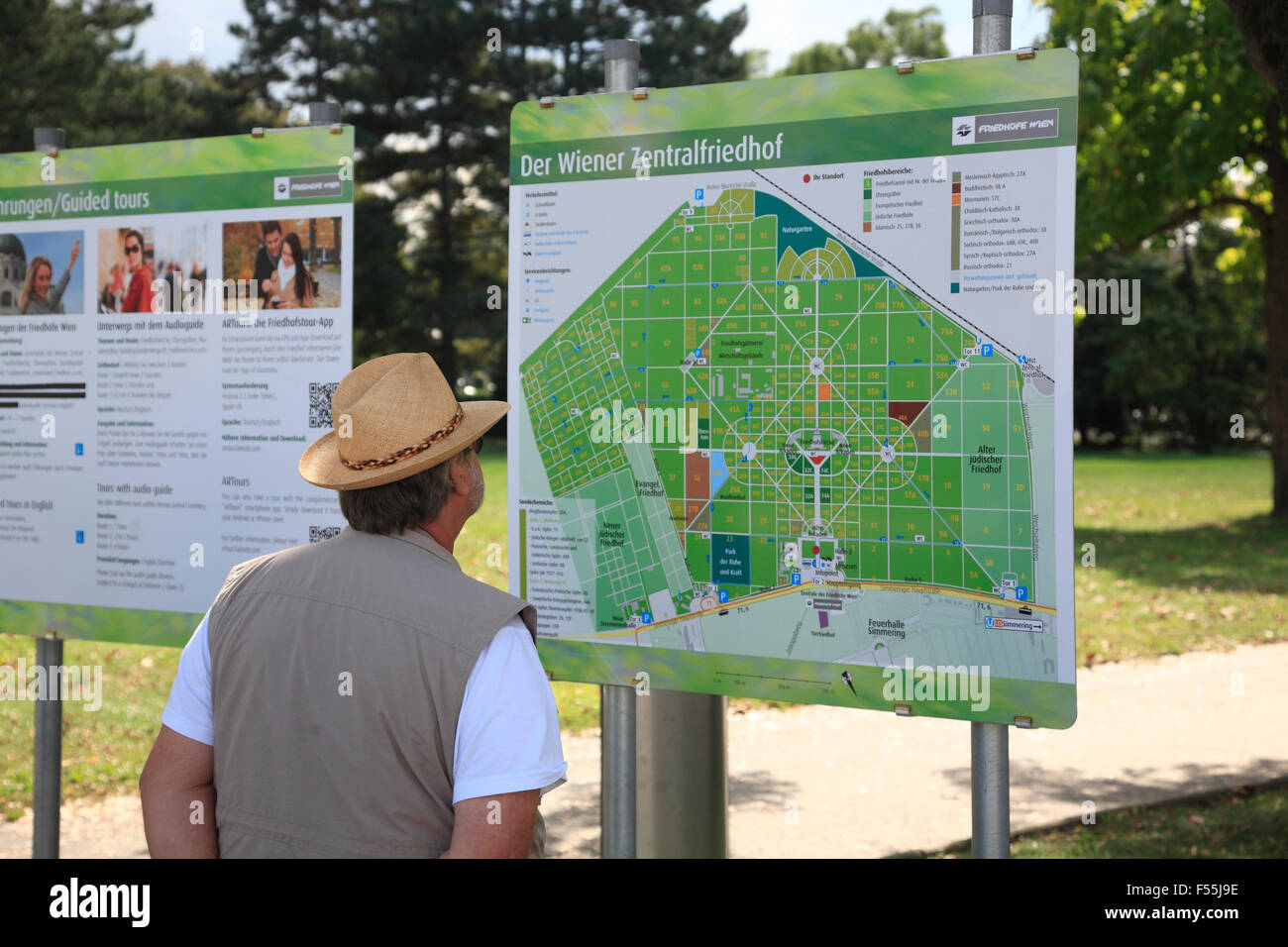 Zentralfriedhof (Zentralfriedhof), Info-Karte am Eingang, Wien ...