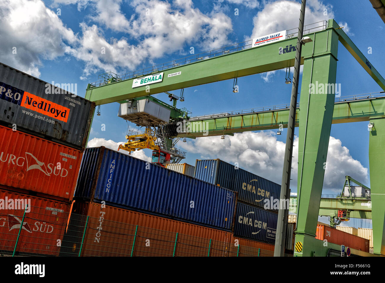 Berlin hafen und logistik mbh -Fotos und -Bildmaterial in hoher ...