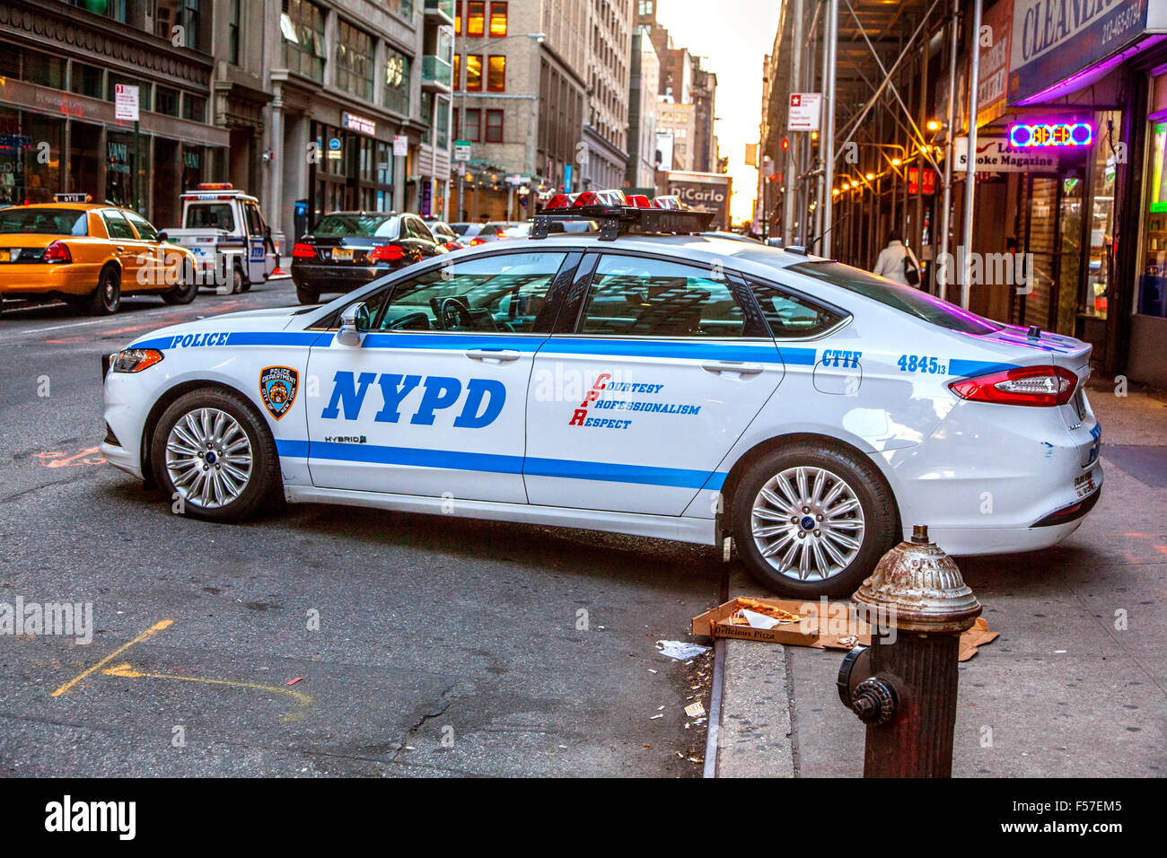 Nypd Car Stockfotos & Nypd Car Bilder - Alamy