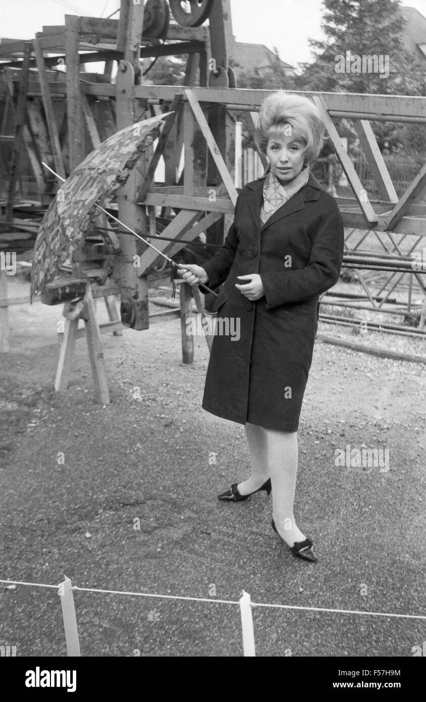 Die deutsche Schlagersängerin Eva Homonnay in München, Deutschland ...