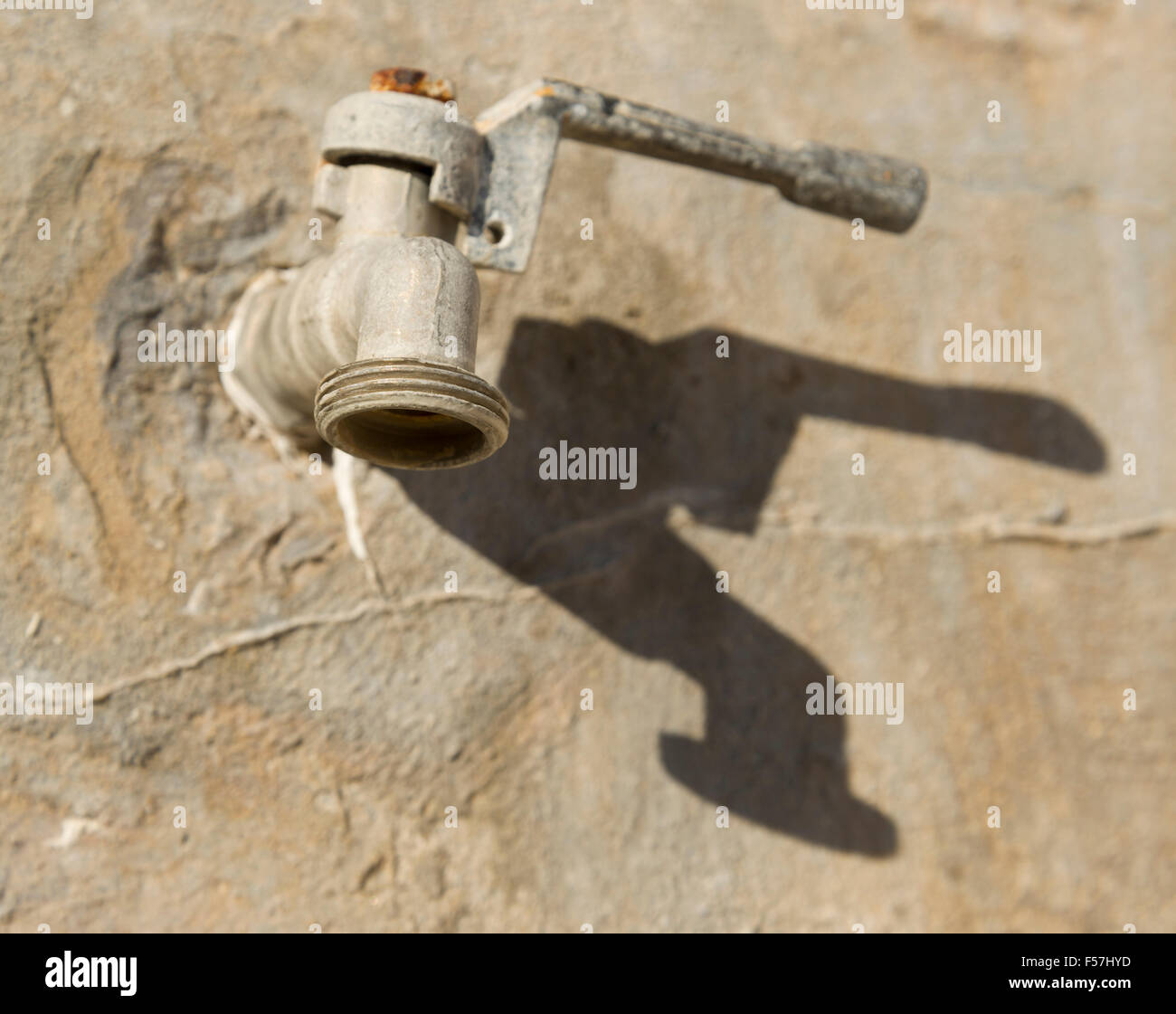 Tippen sie auf, um den schlauch anzubringen -Fotos und -Bildmaterial in ...