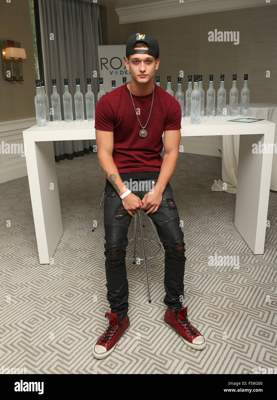 Steve Nguyen & Associates Host der "Legacy ikonischen Couchgarnitur ...