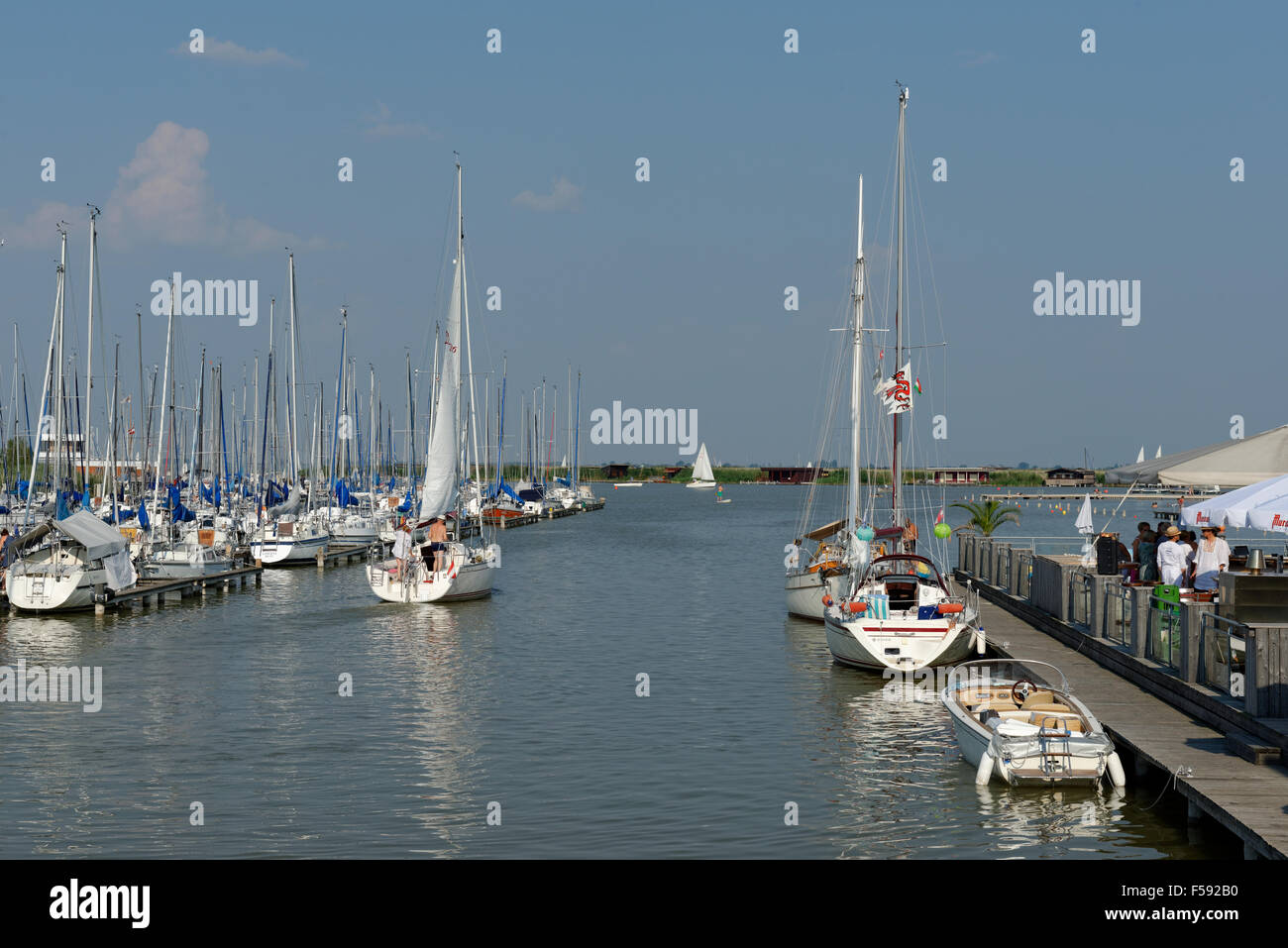 Rust at lake neusiedl -Fotos und -Bildmaterial in hoher Auflösung – Alamy