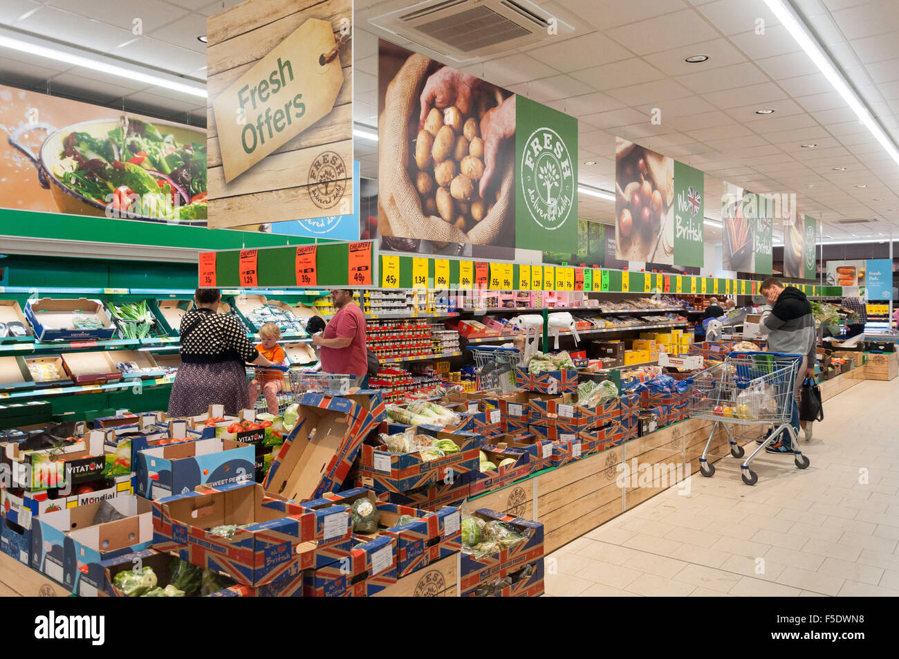 Lidl supermarket uk -Fotos und -Bildmaterial in hoher Auflösung – Alamy