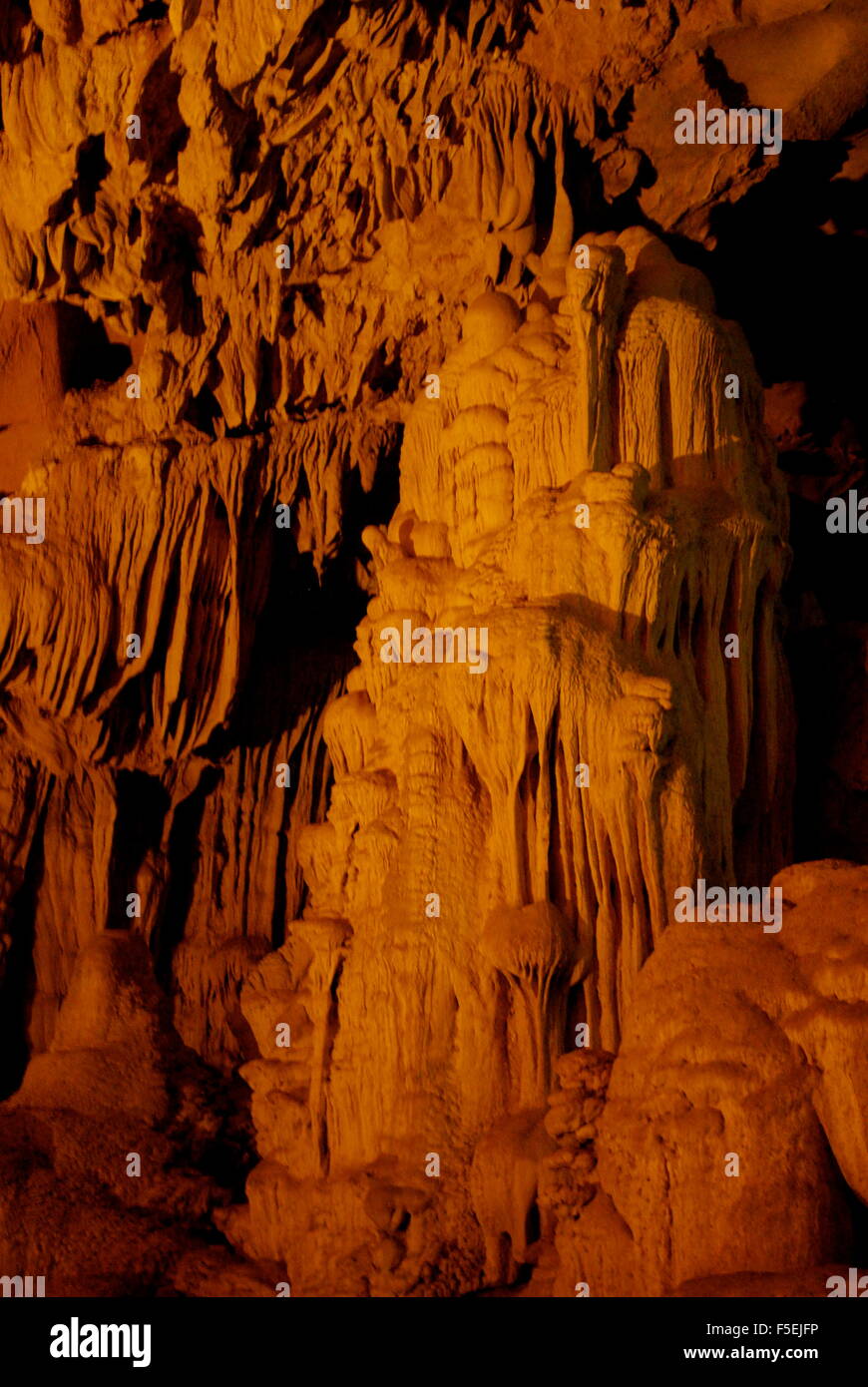 Höhle der überraschungen -Fotos und -Bildmaterial in hoher Auflösung – Alamy