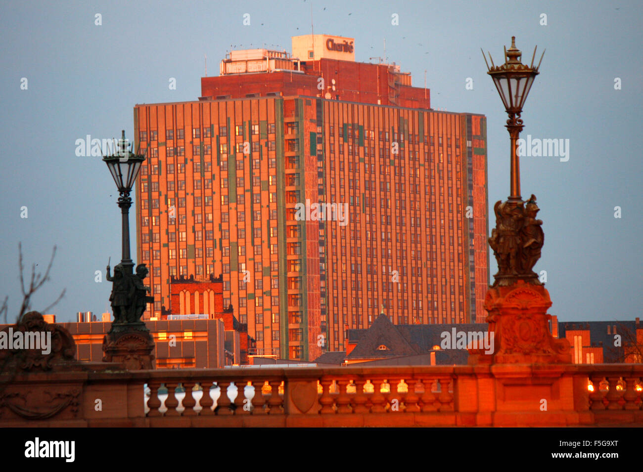 Charite hochhaus -Fotos und -Bildmaterial in hoher Auflösung – Alamy