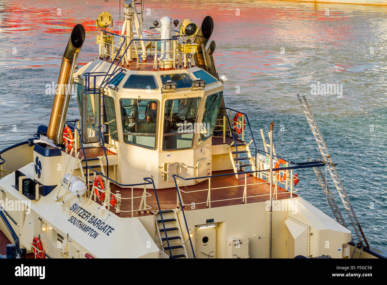 Abschleppen uk -Fotos und -Bildmaterial in hoher Auflösung – Alamy