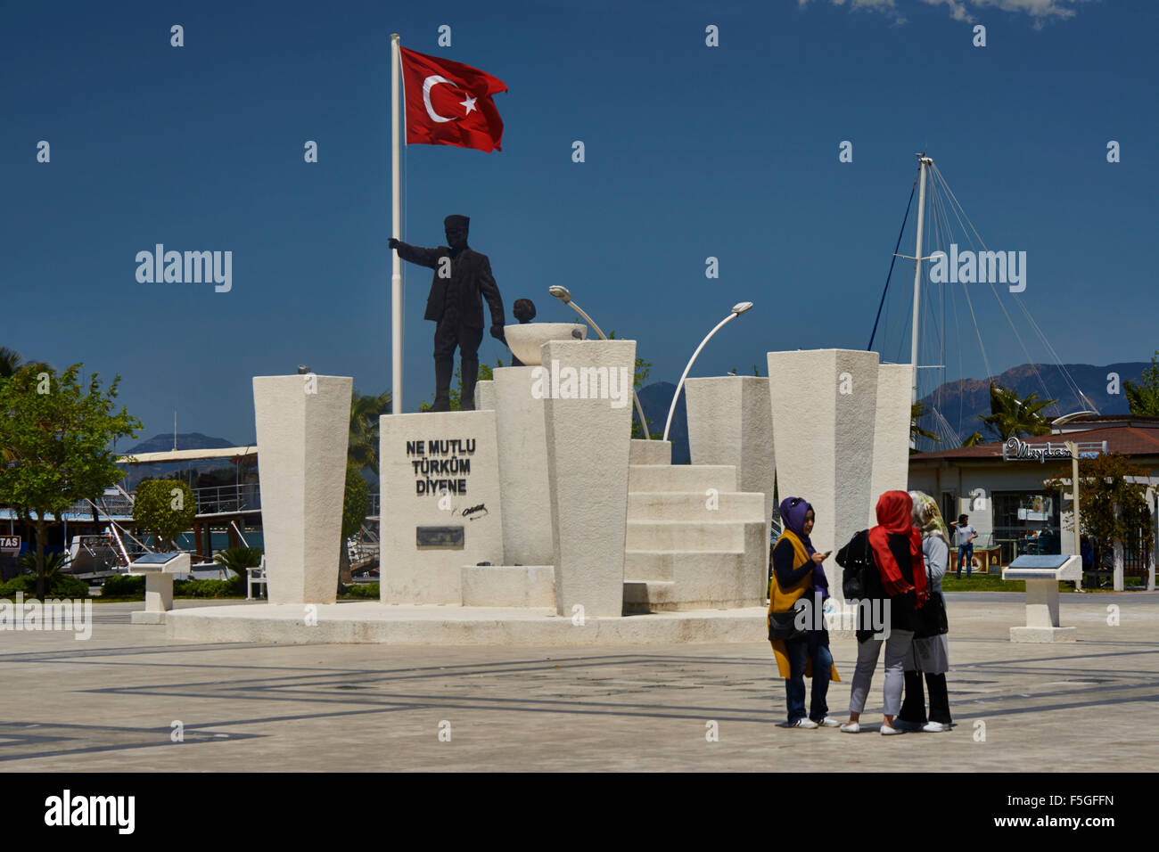Statue von attaturk -Fotos und -Bildmaterial in hoher Auflösung – Alamy