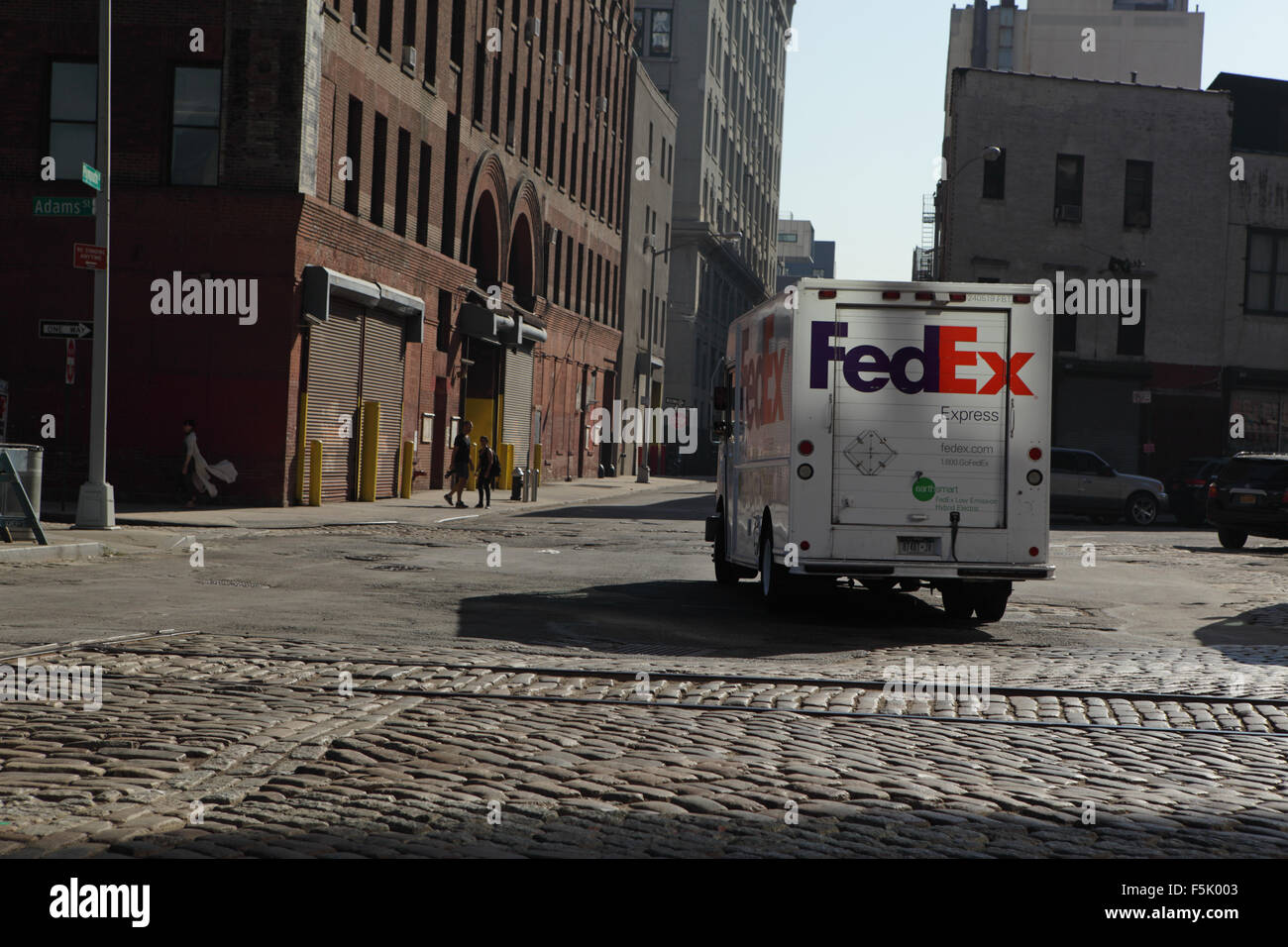Fedex lkw -Fotos und -Bildmaterial in hoher Auflösung – Alamy