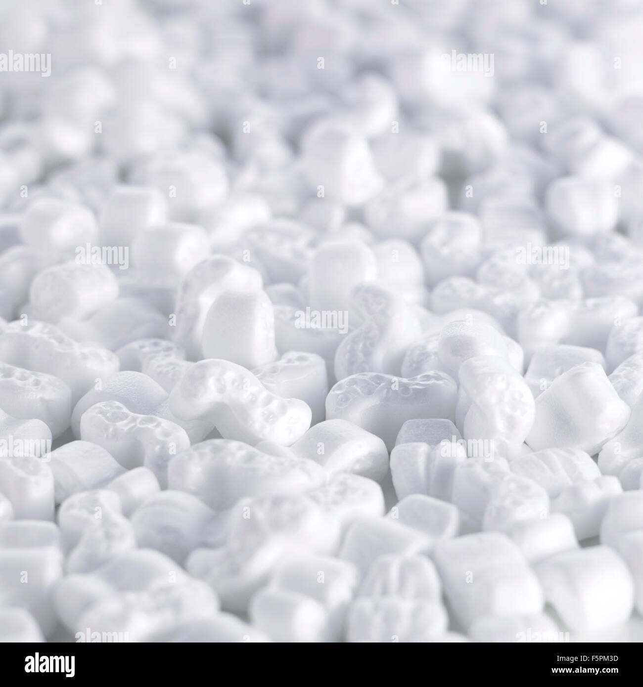 Polystyrene Packaging Material Stockfotos und -bilder Kaufen - Alamy