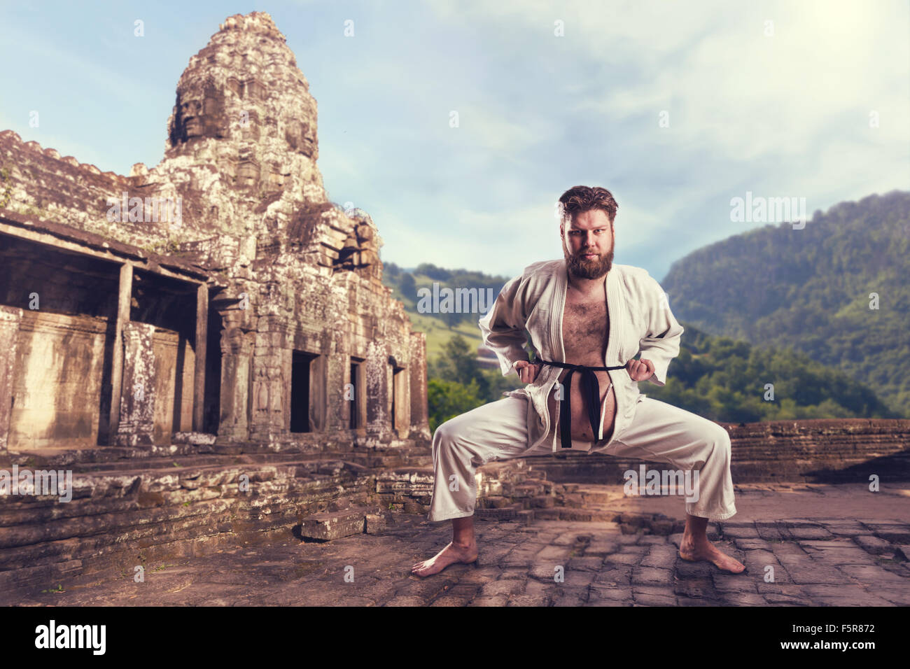 Fat karate fighter in white -Fotos und -Bildmaterial in hoher Auflösung ...