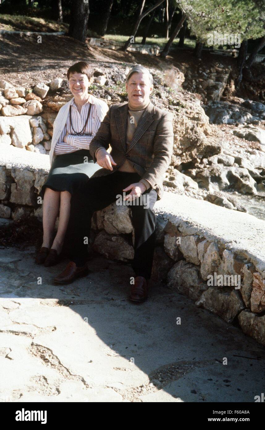 Bundeskanzler Helmut Schmidt und seine Frau Loki während ihres Urlaubs ...
