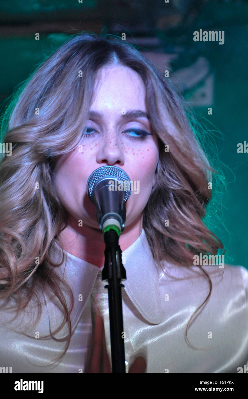 Whinnie Williams-Konzert in Stoke Newington mit Geburtstage: Whinnie ...