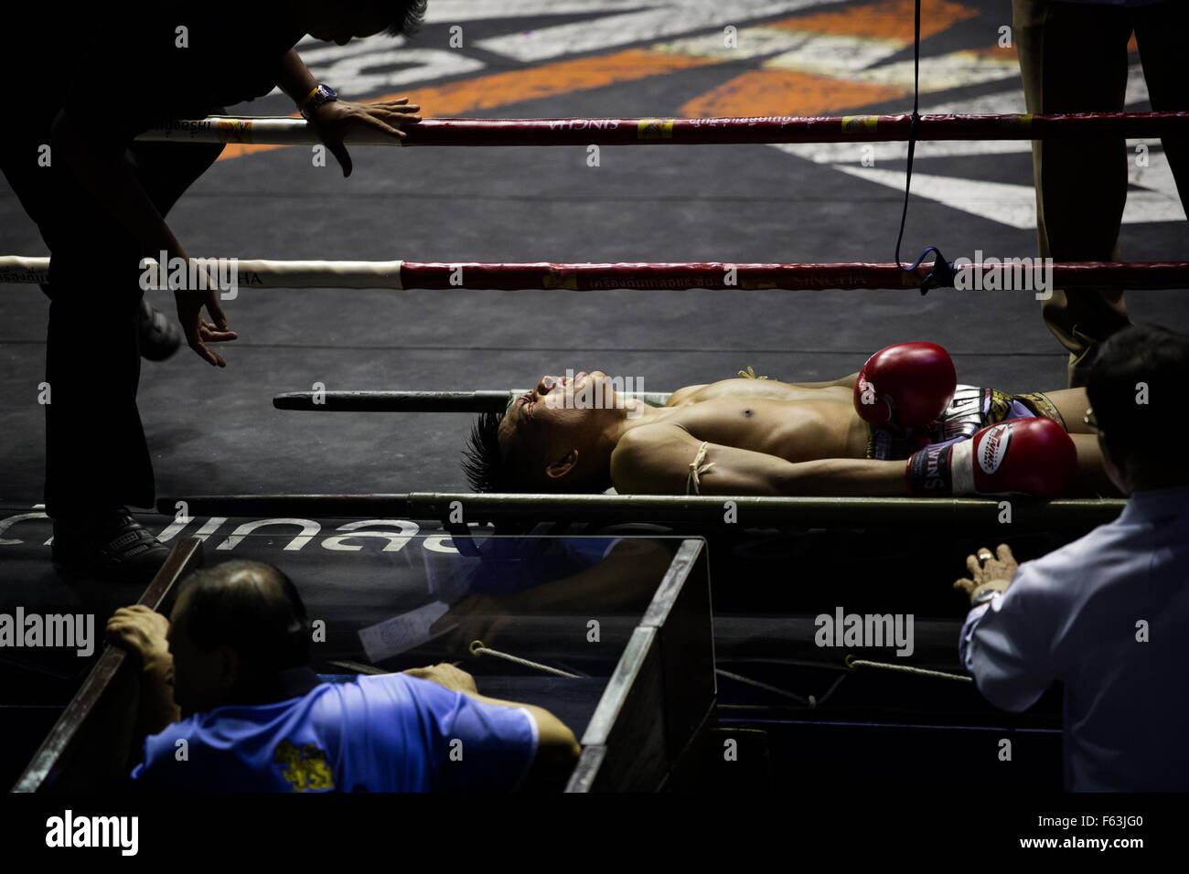 Muay thai fighter -Fotos und -Bildmaterial in hoher Auflösung – Alamy