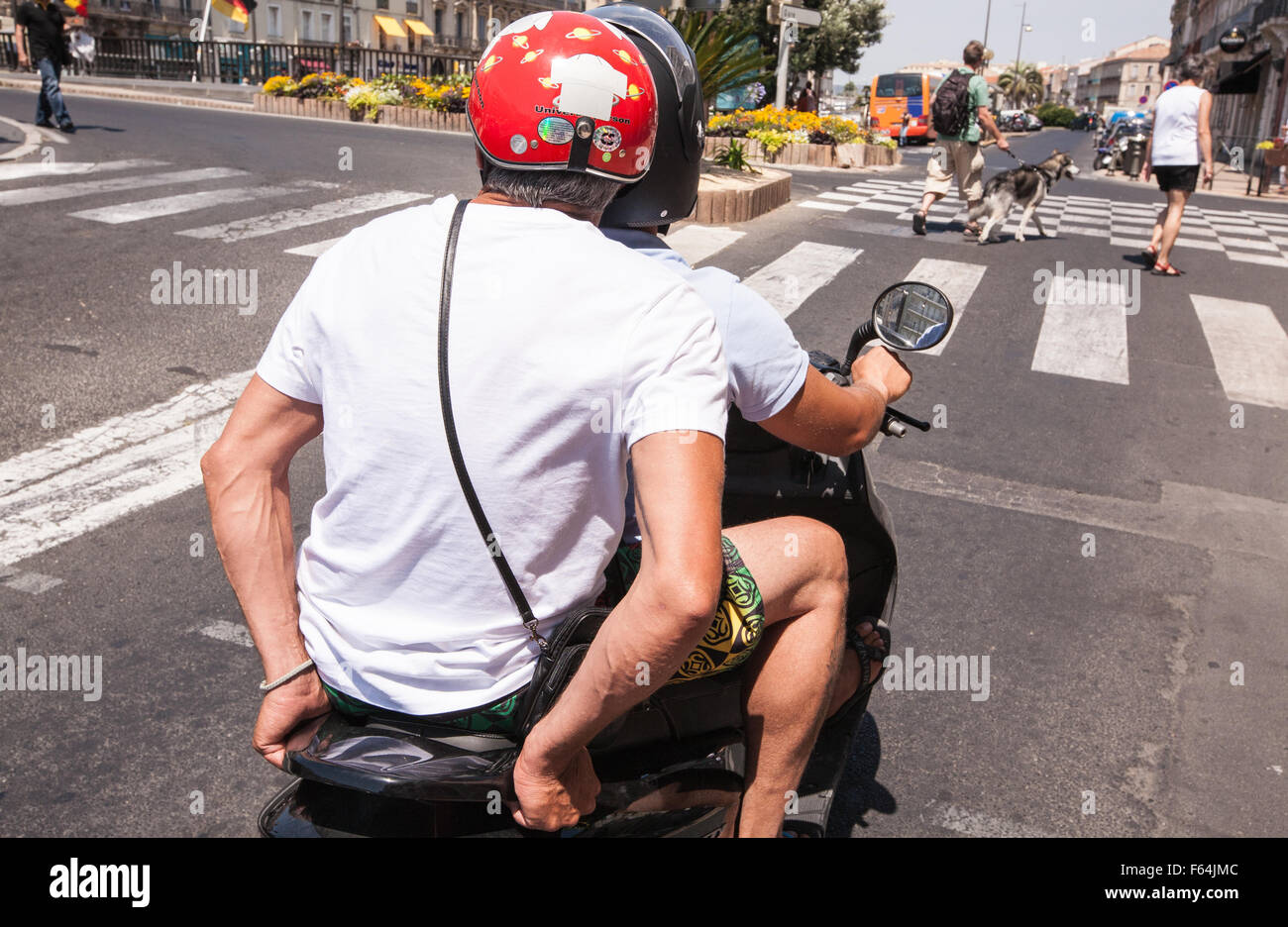 Motorrad sozius frankreich -Fotos und -Bildmaterial in hoher Auflösung ...