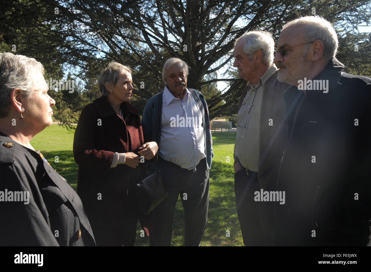 Mita tova ein abschiedsfeierjahr -Fotos und -Bildmaterial in hoher ...