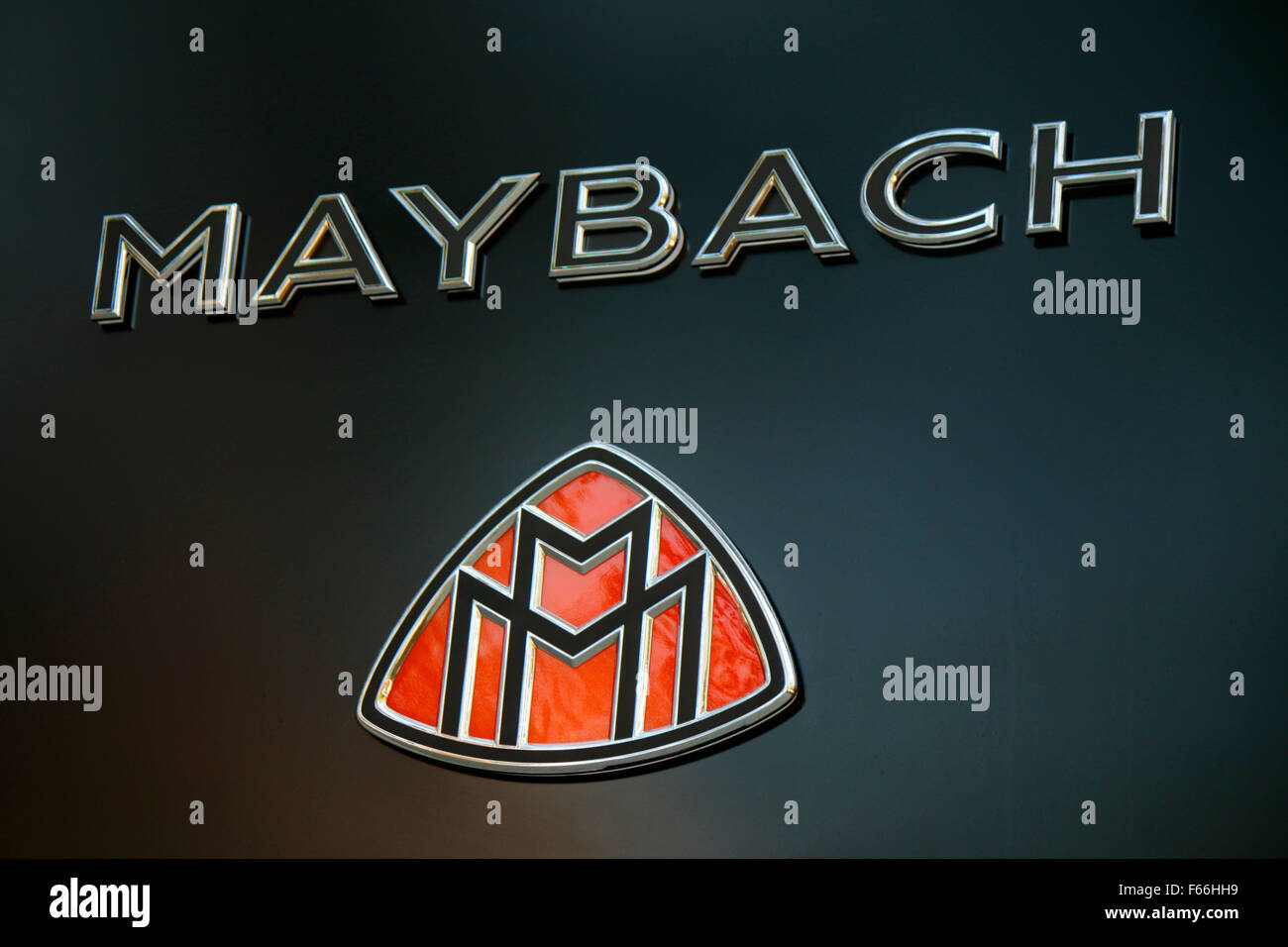 Maybach logo -Fotos und -Bildmaterial in hoher Auflösung – Alamy