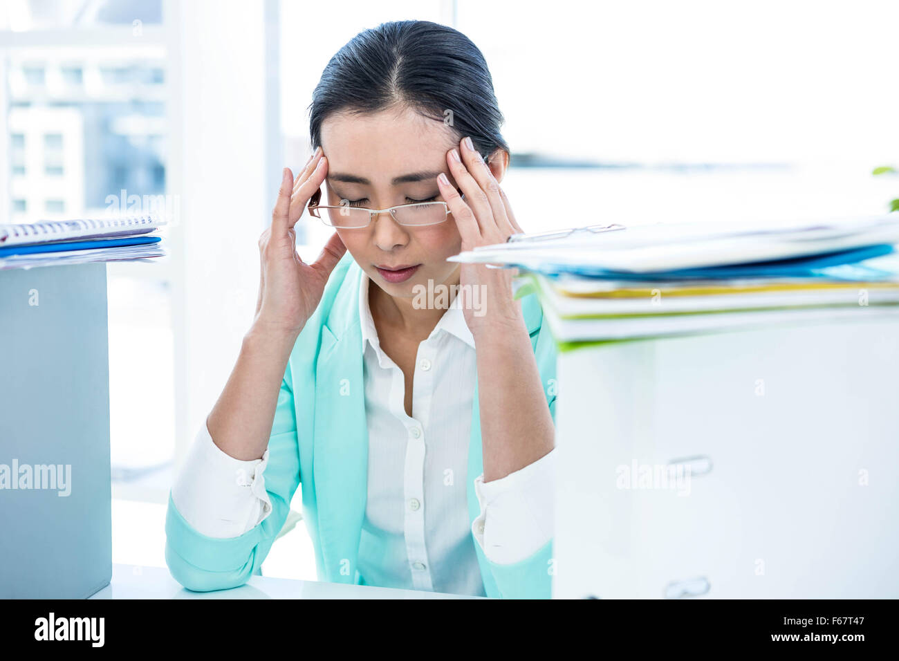 Frau gestresst -Fotos und -Bildmaterial in hoher Auflösung – Alamy