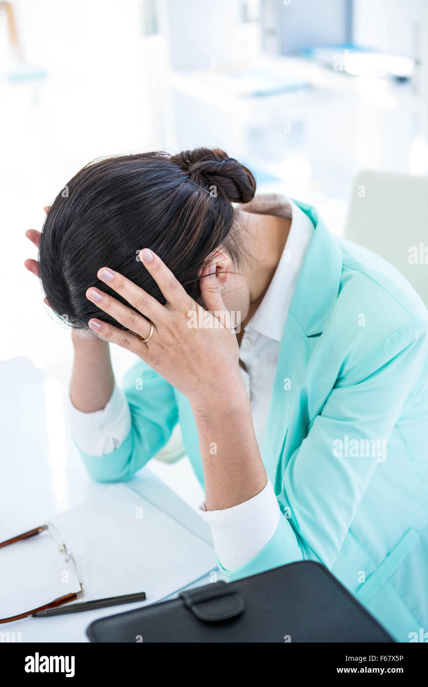 Frau gestresst -Fotos und -Bildmaterial in hoher Auflösung – Alamy