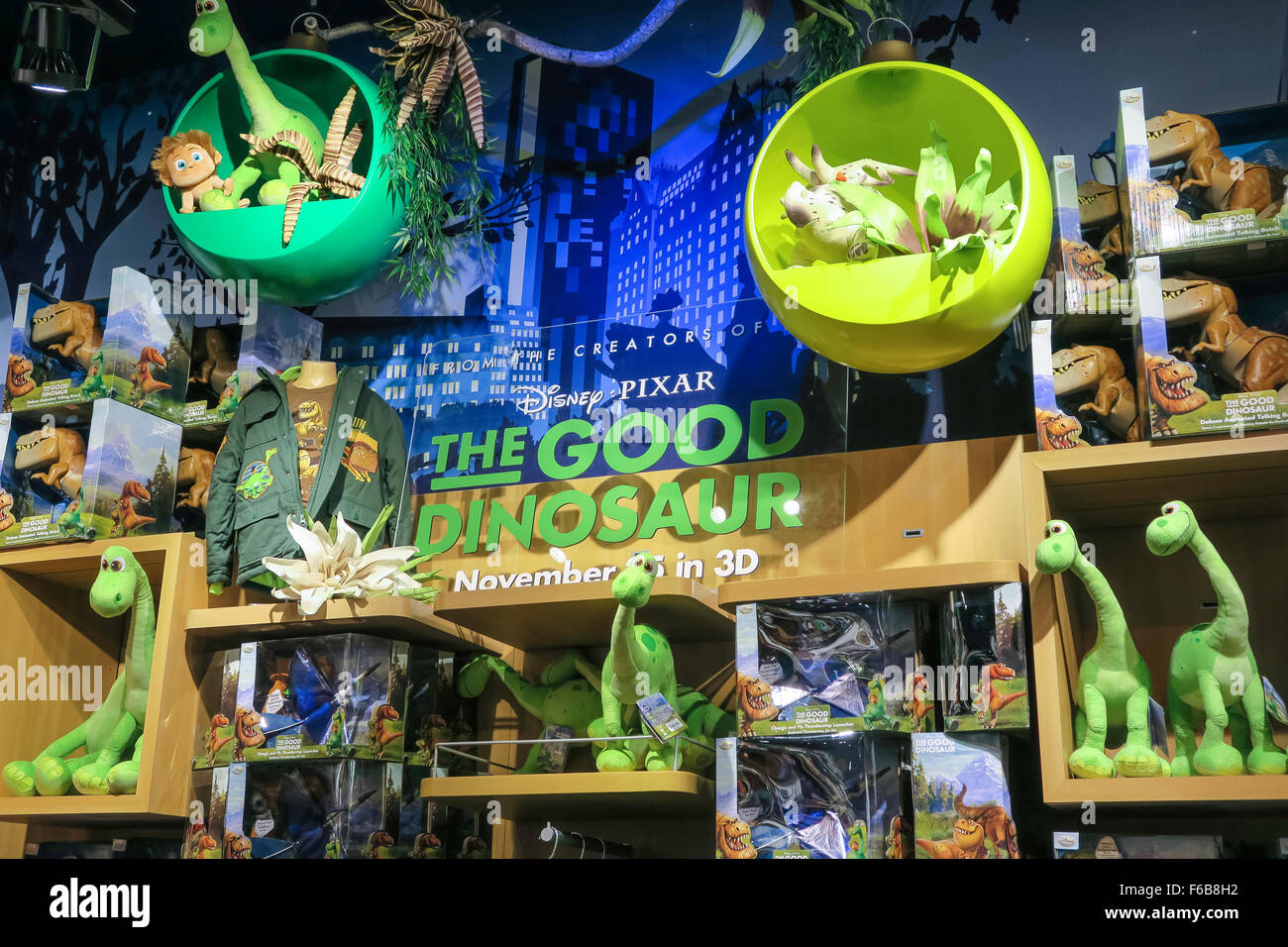 Disney store display -Fotos und -Bildmaterial in hoher Auflösung – Alamy