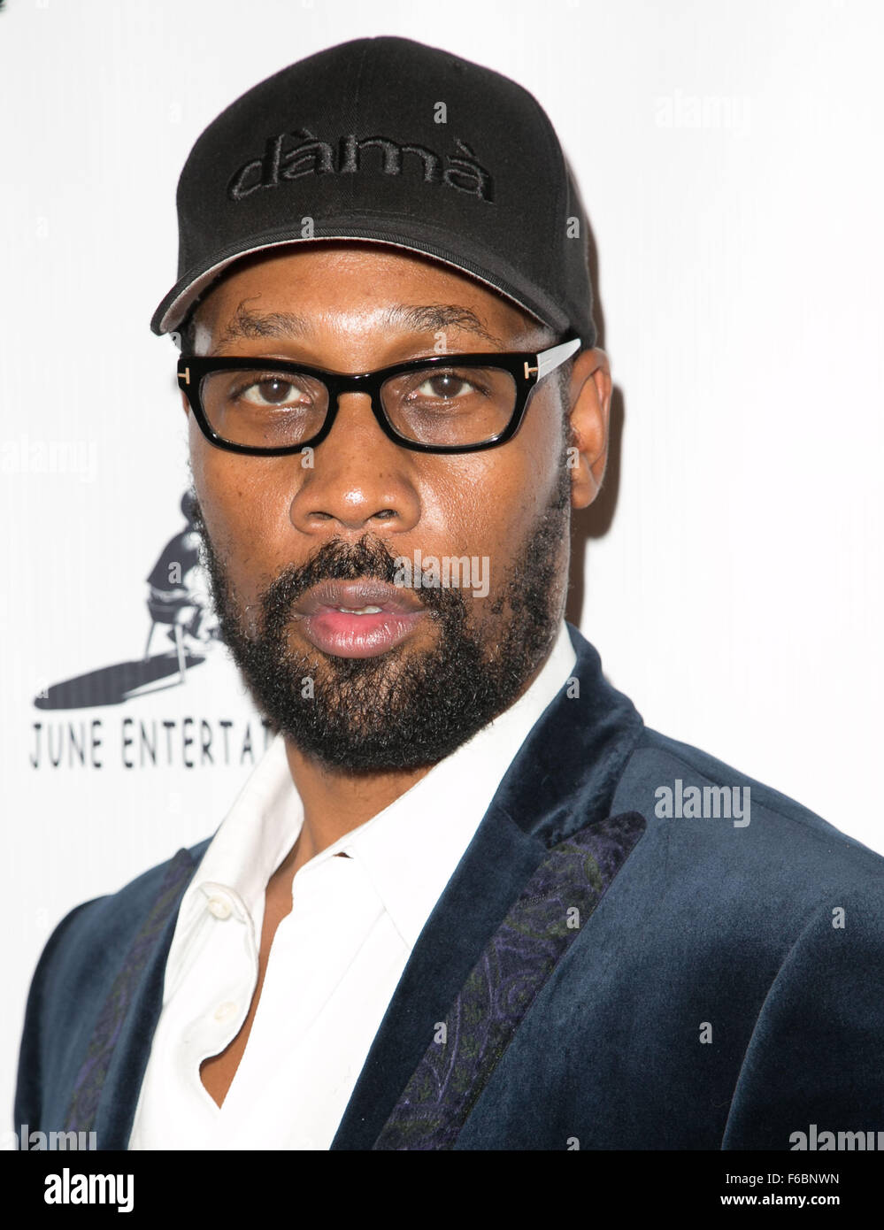 Prominente besuchen die Premiere von Sir Arthur Conan Doyle's 'Sherlock ...