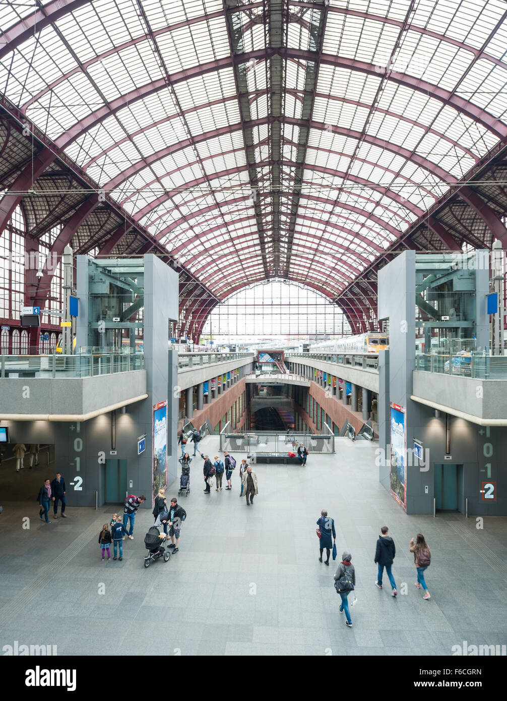 Antwerpen hauptbahnhof -Fotos und -Bildmaterial in hoher Auflösung – Alamy