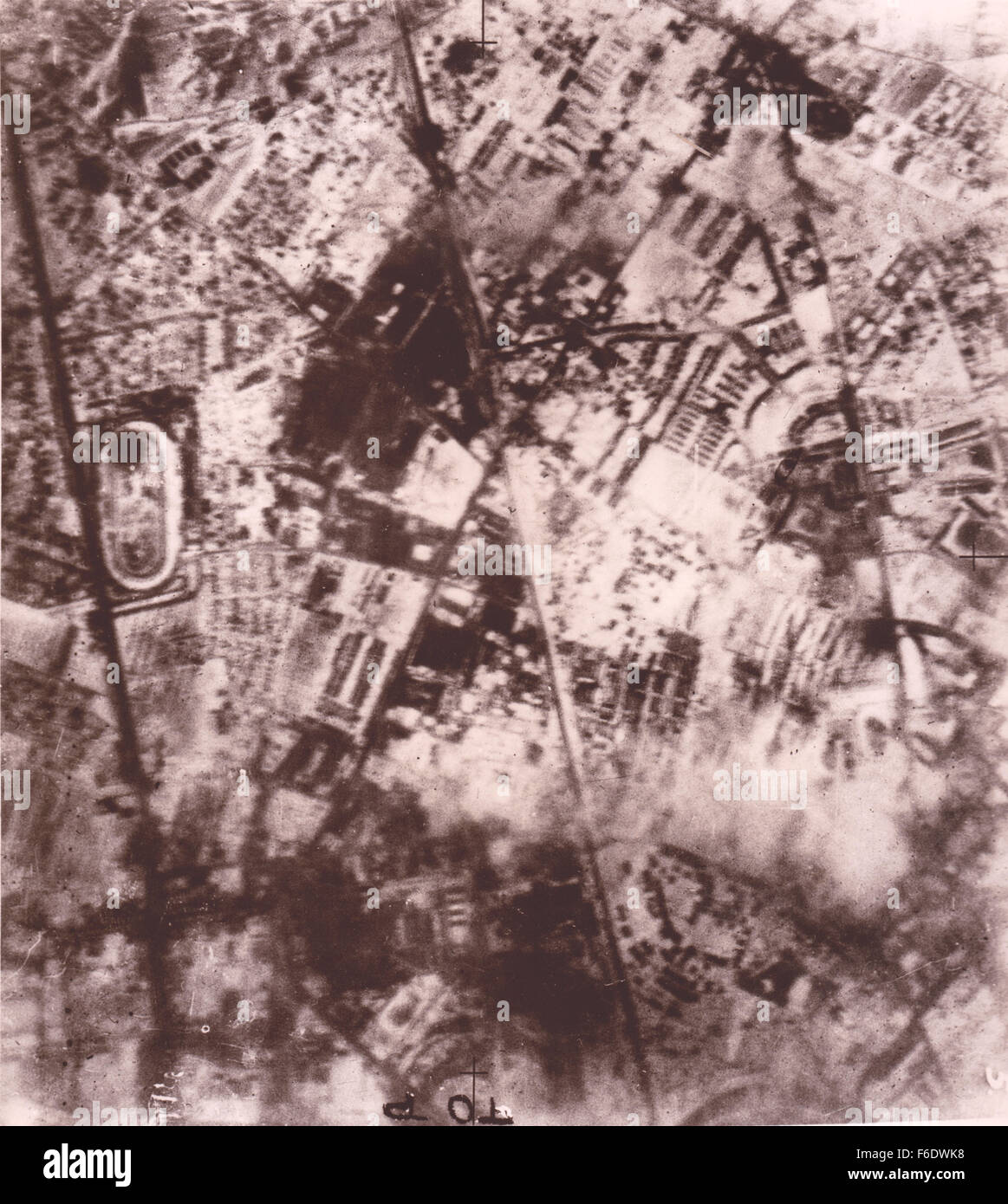 Raf bombing -Fotos und -Bildmaterial in hoher Auflösung – Alamy